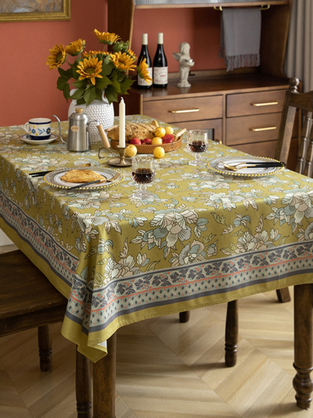 Countryside Floral Tablecloth– The Cottagecore
