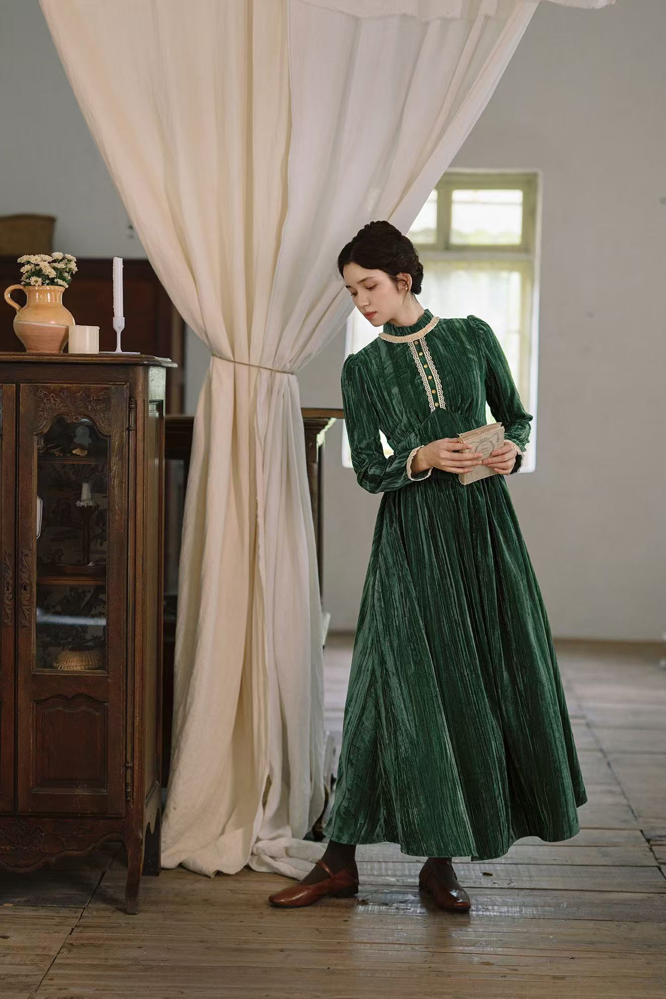 Stand Collar Velvet Victorian Dress– The Cottagecore
