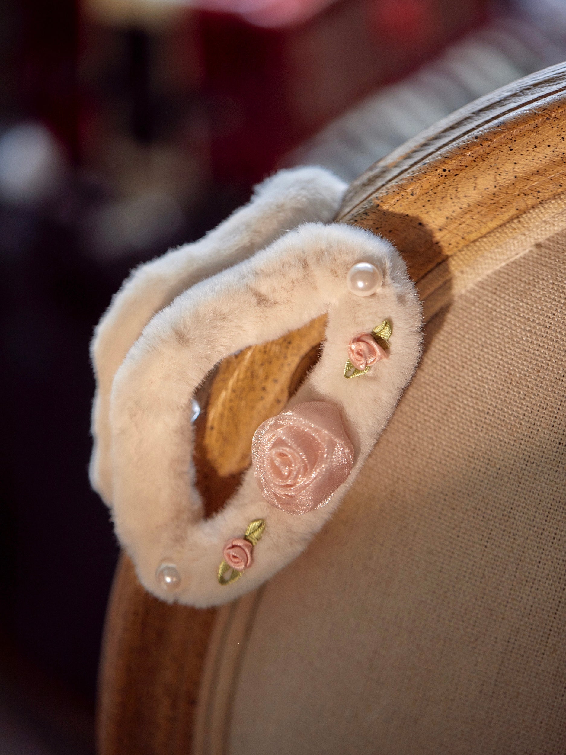 Fuzzy Roses Hair Claw– The Cottagecore