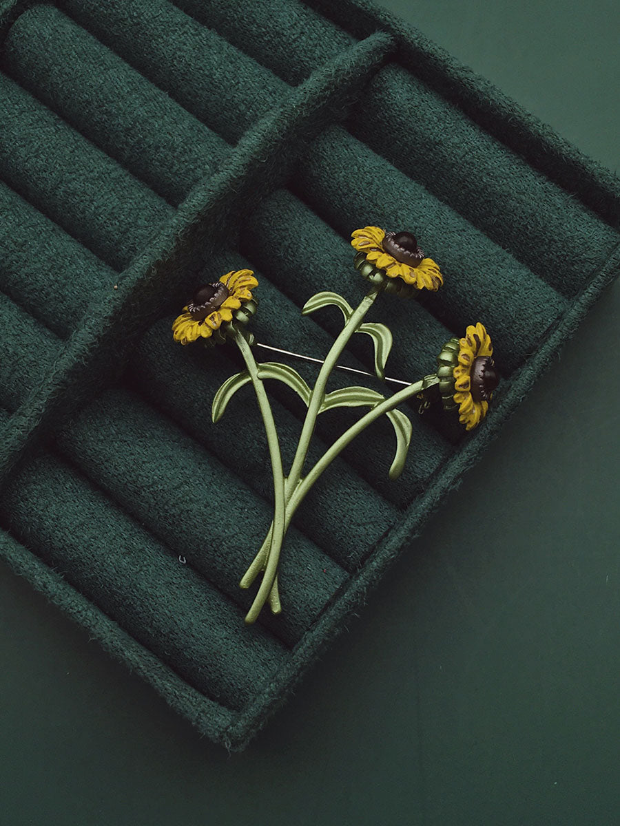Artistic Sunflower Brooch– The Cottagecore