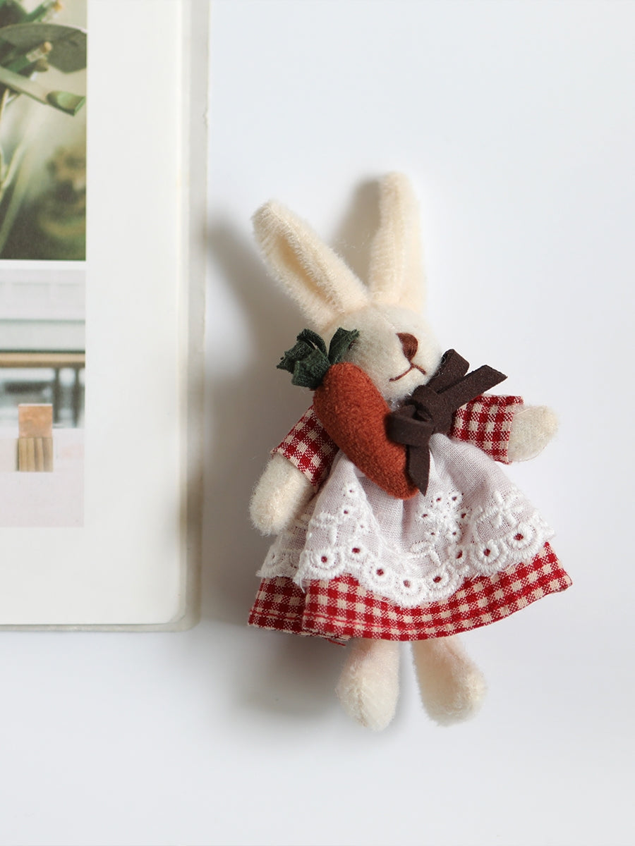 Cute Rabbit & Carrot Brooches– The Cottagecore