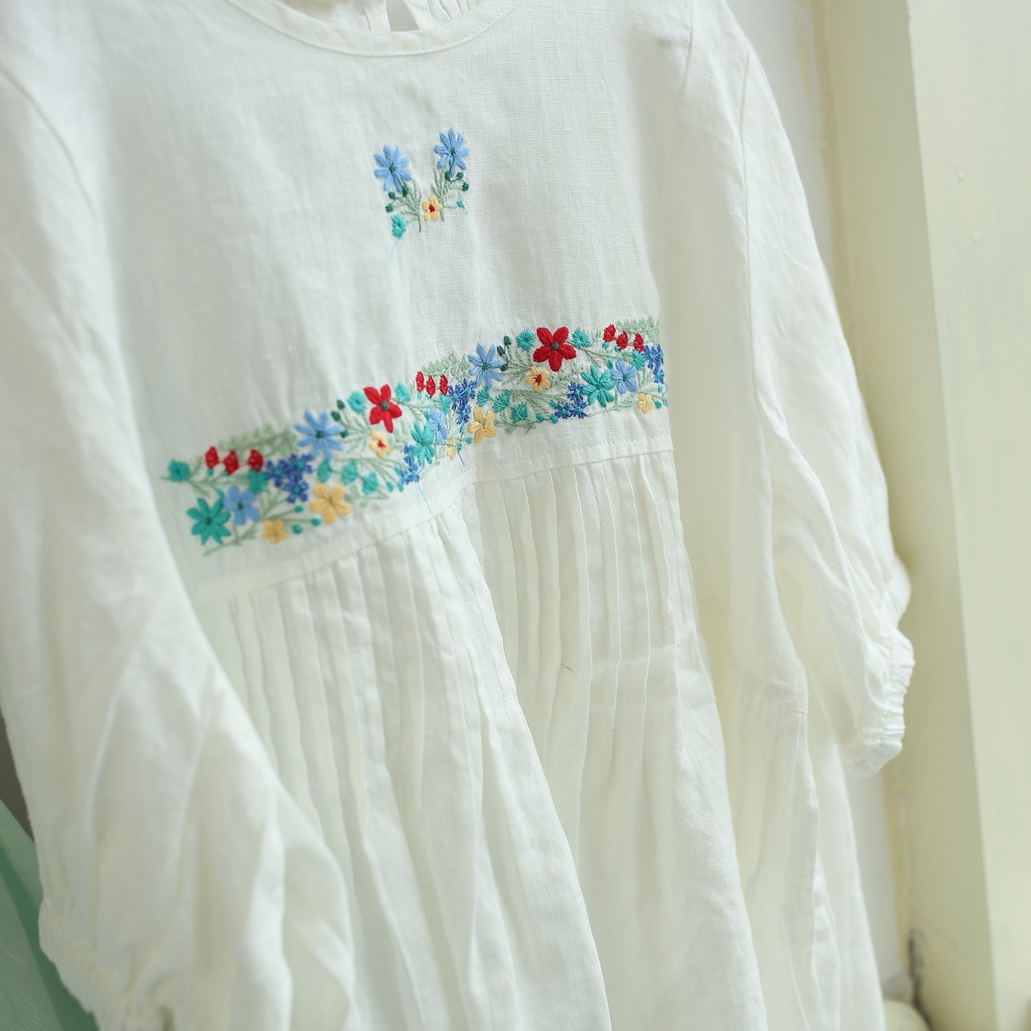 Farmcore Floral Embroidered Linen Top– The Cottagecore