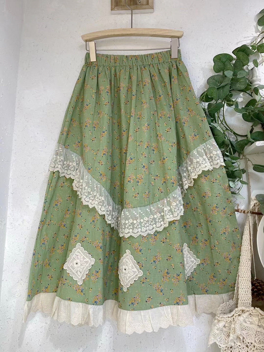 Prairie Farmcore Floral Skirt With Lace Trim– The Cottagecore